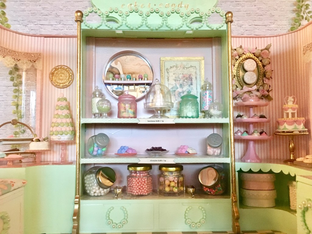 DIY Sweet Shop Transformation – Brunbellebarbie