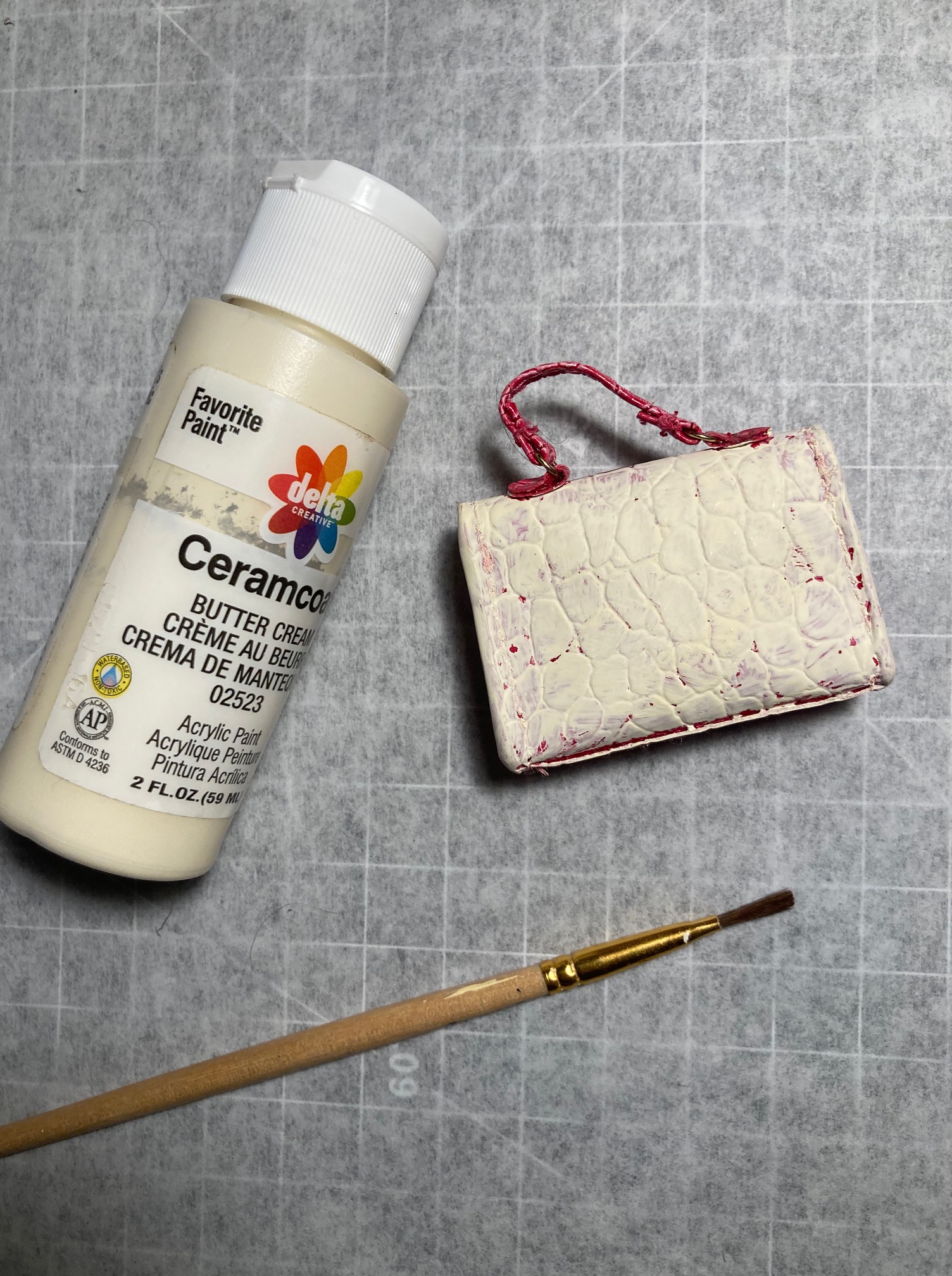 Doll DIY: Customizing Mini Brands Fashion Items – Brunbellebarbie